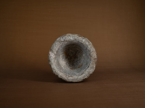 Rare mortier monolithe, art paysan, Suède (XVIIe siècle)..Rare monolit ...